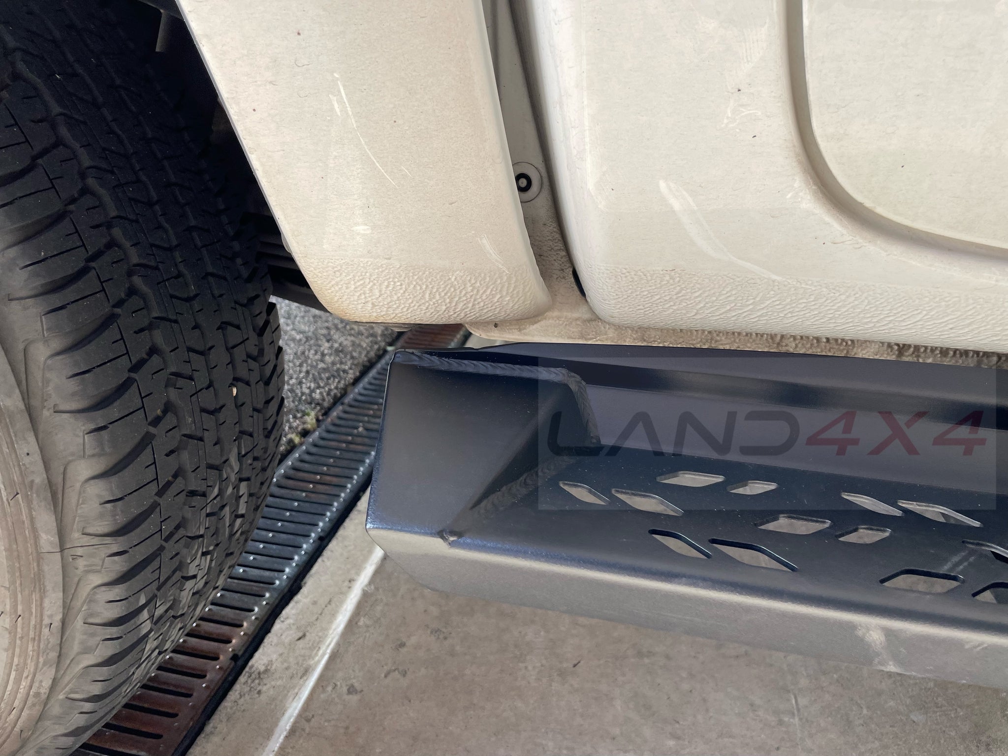 Side Steps Fits 2011-2021 Ford Ranger T6/T7 PX1 / PX2 / PX3 ( On Clear – LAND 4X4